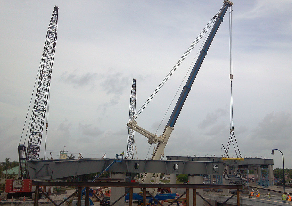 Hunter Merchant | Specialized Hauling, Rigging, Crane Service