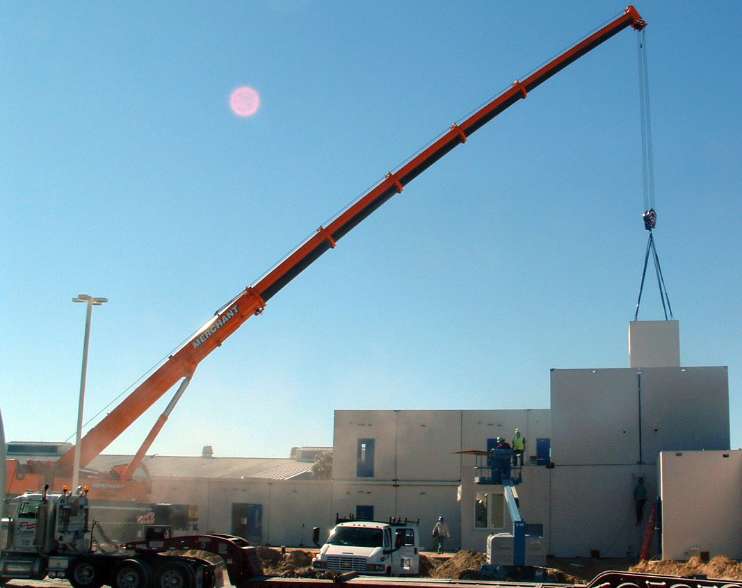 Hunter Merchant | Specialized Hauling, Rigging, Crane Service