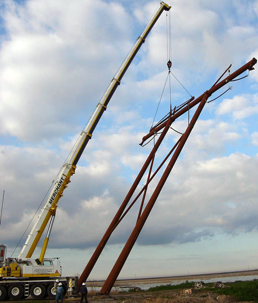 Hunter Merchant | Specialized Hauling, Rigging, Crane Service