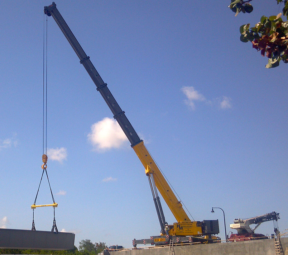 Hunter Merchant | Specialized Hauling, Rigging, Crane Service